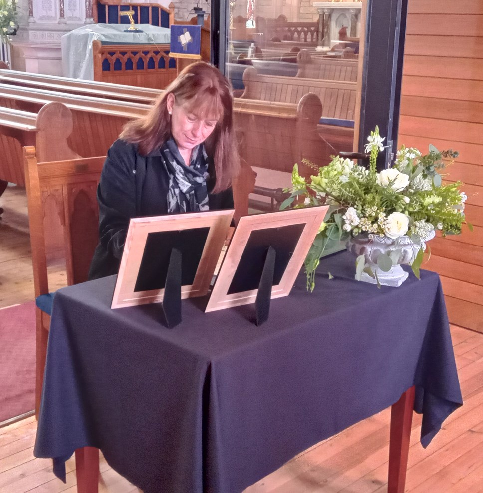Council Leader, Cllr Kathleen Robertson, signing Forres book of ...