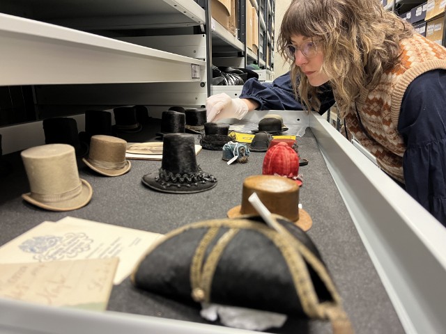 Hats small folks as museum starts historic head count