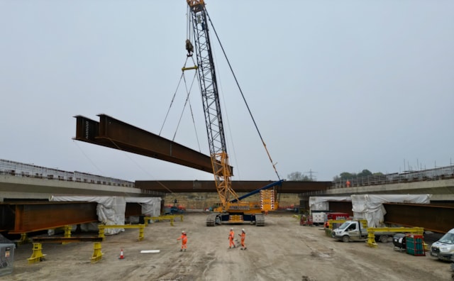 HS2 begins assembling Turweston green bridge deck