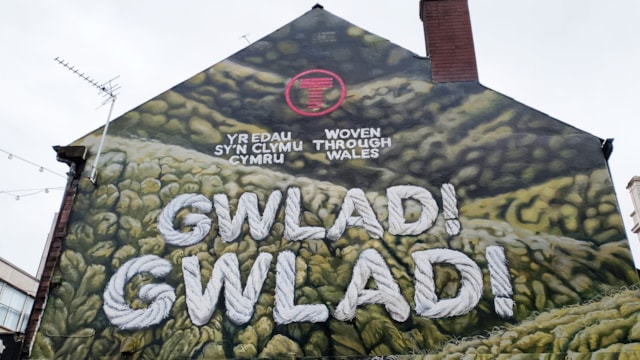 Gwlad! Gwlad! in the Centre of Cardiff