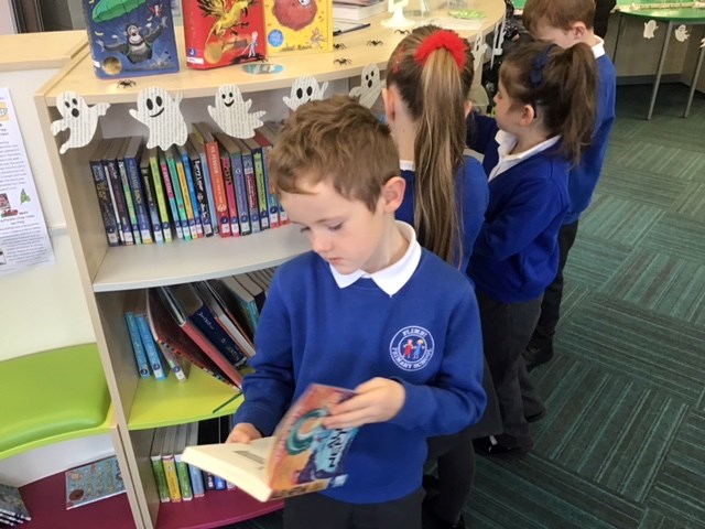 This image shows Flimby primary school children enjoying their trip (2 ...