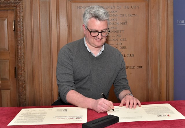 Signing of the Paris Declaration & Sevilla Declaration Cllr Lewis ...
