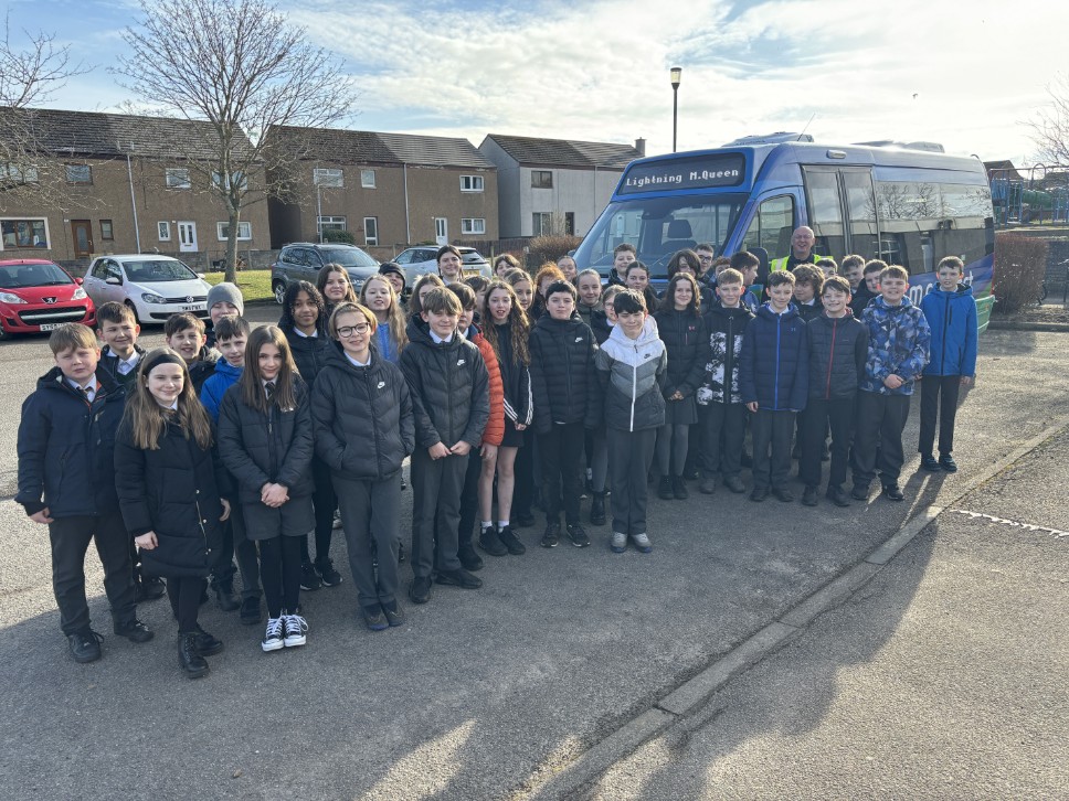 Lightning m.queen with Greenwards P7 | Moray Council News