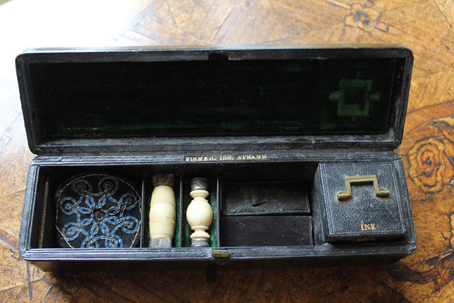 Marianne Nicholson’s pen set