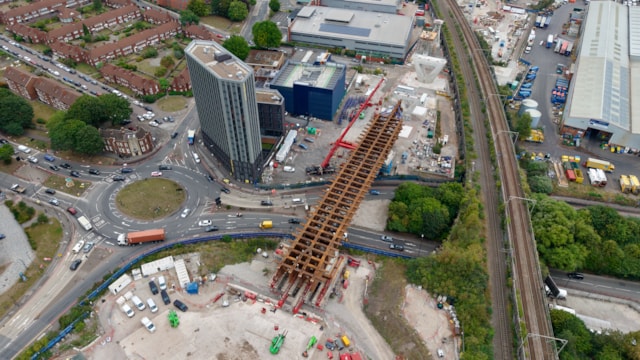Huge HS2 bridge move completed in Birmingham four days ahead of schedule