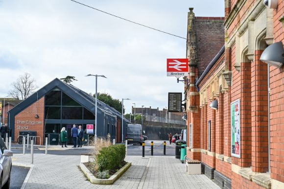 The redevelopment of Newbury station is now complete | Reading Chronicle