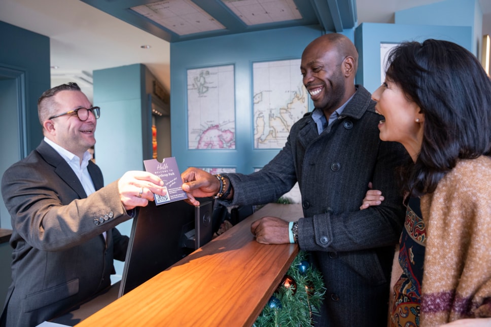 Reception Warner Hotels Heythrop Park (1) | Warner Hotels News