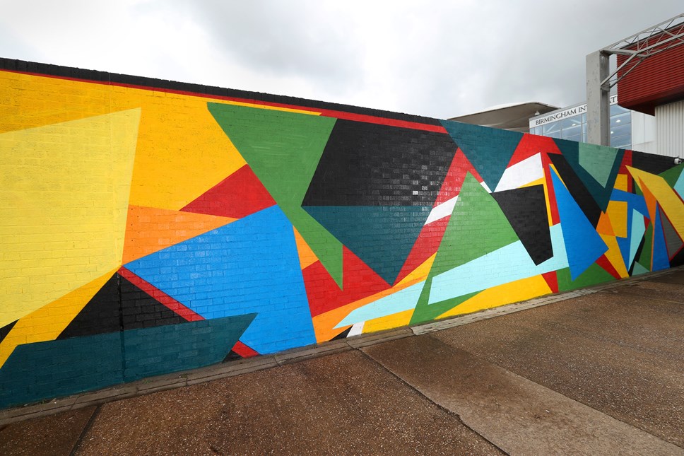 Birmingham Mural Platform 1 | Avanti West Coast News