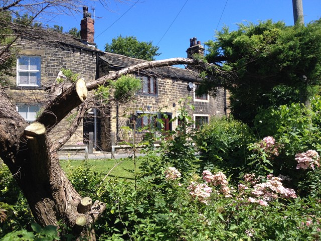 Proposals to review the Farnley Upper Moor Side conservation area
