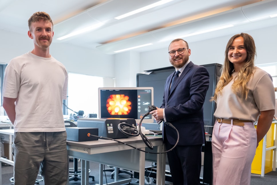 Skills Minister IQ Endoscopes 2 | Welsh Government News